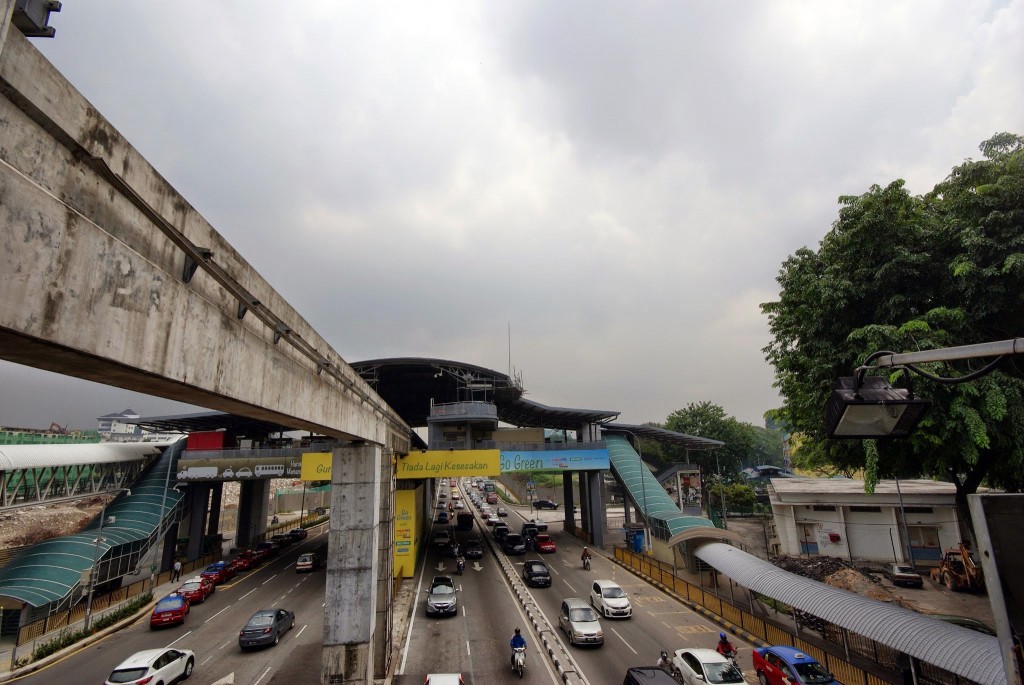 Pekeliling Bus Terminal near Titiwangsa MRT, LRT & Monorail stations