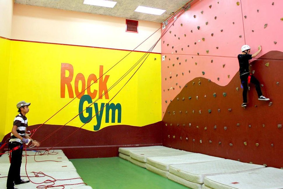 Awana Golf and Country Resort, a hotel located at 3,000 feet above sea ...