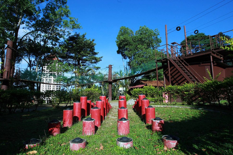 Awana Golf and Country Resort, a hotel located at 3,000 feet above sea ...