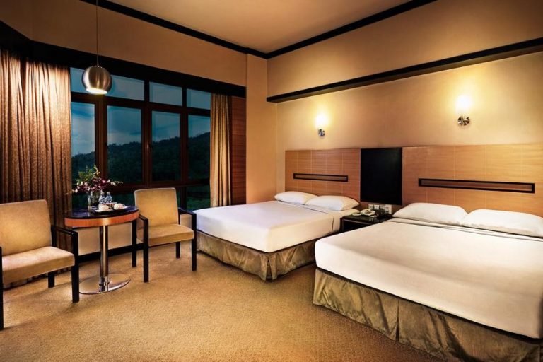 Awana Golf and Country Resort, a hotel located at 3,000 feet above sea ...