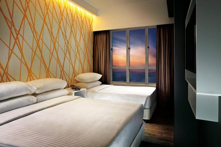 First World Hotel, the world largest hotel by room counts plus ...